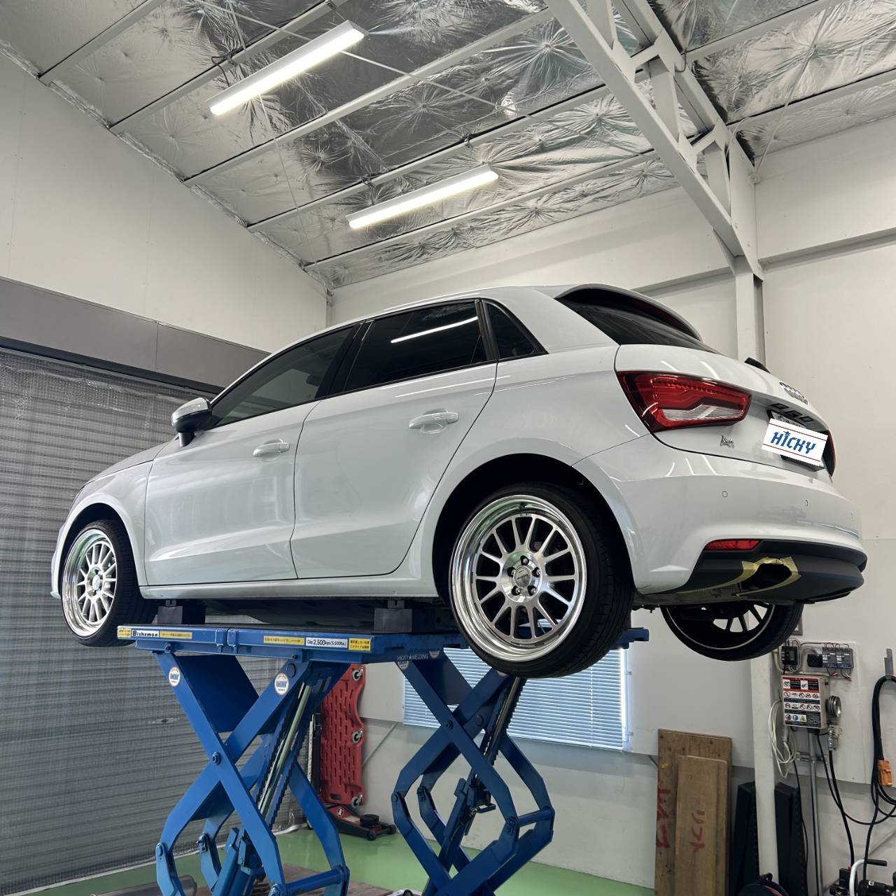AUDI a1 ワンオフマフラー① | HICKY WELDING(ヒッキー溶接)